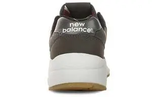 NEW BALANCE 580 Low Top Sneakers - Grey