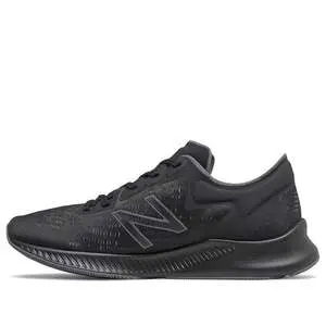 NEW BALANCE Pesu - Black