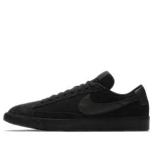 Nike Blazer Low Le 'triple Sneakers - Black