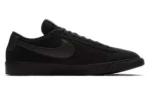 Nike Blazer Low Le 'triple Sneakers - Black