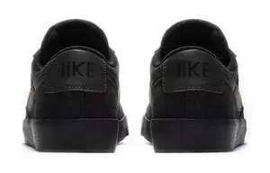 Nike Blazer Low Le 'triple Sneakers - Black