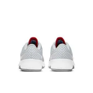 Nike Mc Trainer Athletic Sneakers