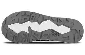 NEW BALANCE 580 Patent Leather Sneakers - Black