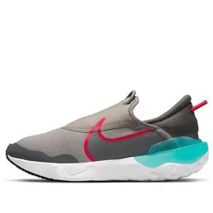 Nike Flow Low Top Sneakers