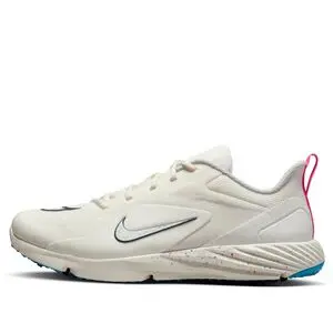 Nike Alpha Huarache 8 Pro Turf Sneakers