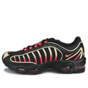 Nike Max Tailwind 4 Sneakers - Black