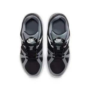 Nike Zoom Structure Sneakers