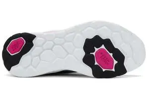NEW BALANCE Fresh Foam Roav V2 Low Top Sneakers