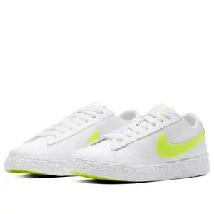 Nike Blazer Low Pop Sneakers