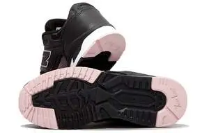 NEW BALANCE 530 Low Top Sneakers
