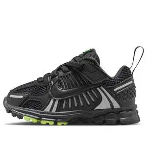Nike Zoom Vomero 5 Sneakers