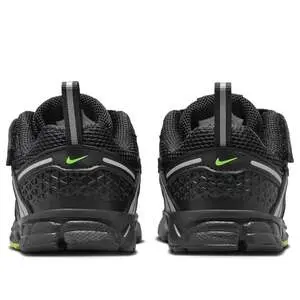 Nike Zoom Vomero 5 Sneakers