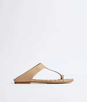 Bottega Veneta Livia Flat Thong - Shore