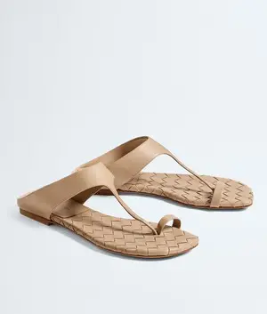 Bottega Veneta Livia Flat Thong - Shore