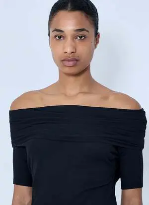 LEMAIRE Short Sleeve Off-shoulder Twisted Top