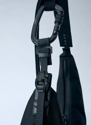 INNERRAUM Object Hm3 Half Moon Bag