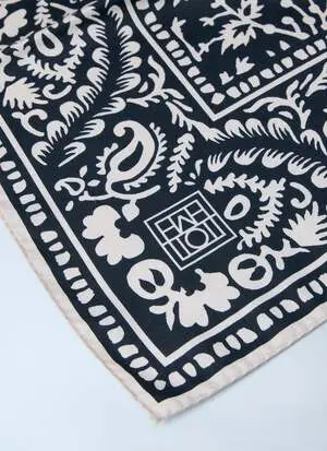 TOTEME Patterned Bandana Scarf