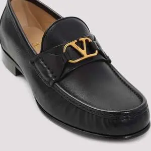 Valentino Garavani Signature V-logo Leather Loafer