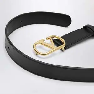 Valentino Garavani Vlogo Signature Belt In Smooth Calf Leather - Black