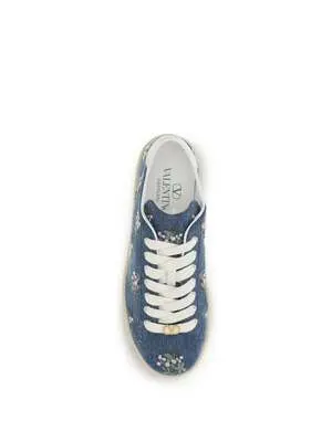 Valentino Garavani Royco Floral Embroidered Denim Sneakers - Blue