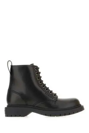 Givenchy Lace Up Leather Boots - Multicolor