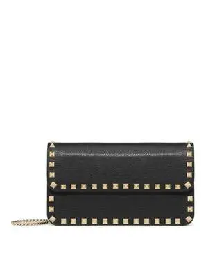 Valentino Garavani Rockstud Chain Pouch In Calfskin - Black