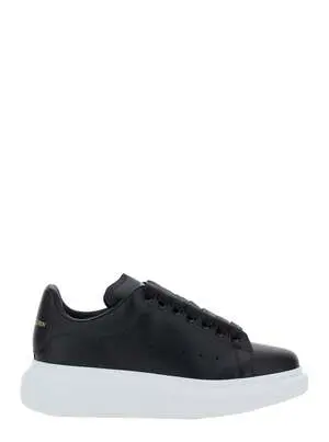 Alexander McQueen Low Top Leather Sneakers With Logo Detailing - Black
