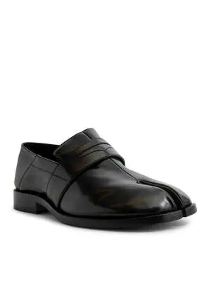 MAISON MARGIELA Tabi Loafers In Brushed Calf Leather - Black