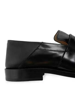 MAISON MARGIELA Tabi Loafers In Brushed Calf Leather - Black