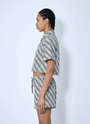 Burberry Cropped Check Shirt With Classic Collar - Cream