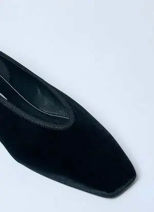 TOTEME Minimalist Velvet Ballerina Flats - Black