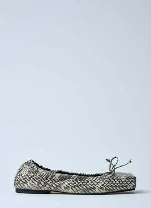Jacquemus JACQUEMUS Les Ballerines Textured Leather Flats With Bow Detail Cream