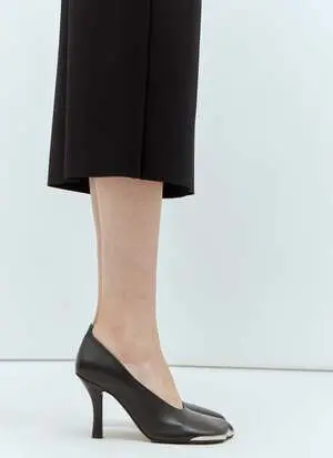 Burberry Décolleté Duck Heels In Smooth-grain Leather