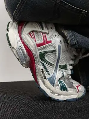 Balenciaga Runner Low-top Mesh Sneakers - Multicolor