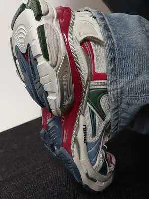 Balenciaga Runner Low-top Mesh Sneakers - Multicolor