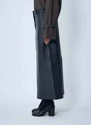 TOTEME Pebble-grain Leather Paneled Skirt