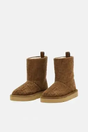 Fendi Embossed Ff Suede Après-ski Boots