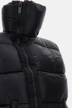 Sacai Quilted Puffer Gilet - Multicolor