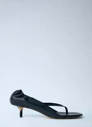 Jacquemus Leather Kitten Heel Thong Sandals - Black