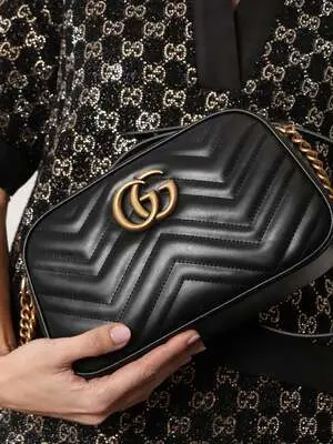 Gucci Matelassé Leather Camera Bag - Black