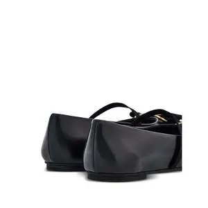FERRAGAMO Lambskin Ballet Flats With Vara Bow Detail - Black
