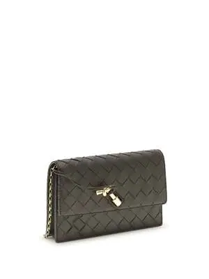 Bottega Veneta Andiamo Pouch On Chain - Brown