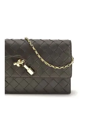 Bottega Veneta Andiamo Pouch On Chain - Brown