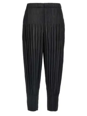 Issey Miyake Fluffy Basics Pleated Cropped Pants - Black