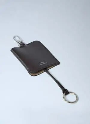 TOTEME Polished Leather Logo Keyring - Brown