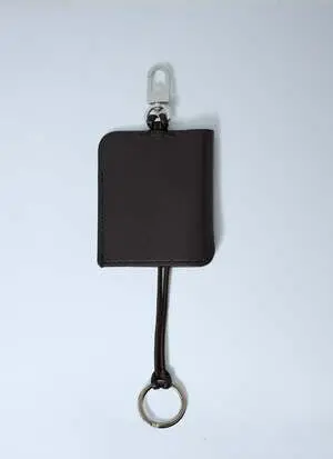 TOTEME Polished Leather Logo Keyring - Brown