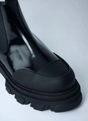 GANNI Low Chelsea Boots With Chunky Lug Sole