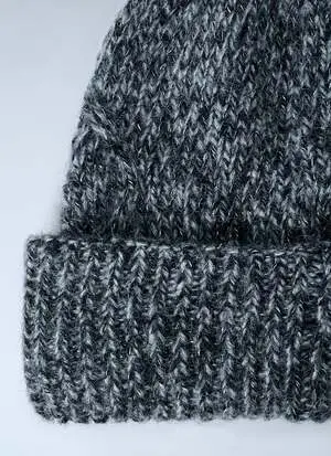 Moncler Wool-blend Beanie Hat With Logo Motif - Gray