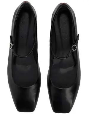 AeydĒ Uma Mary Jane Shoe - Black