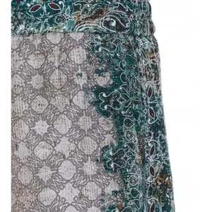 Amiri Bandana Print Bermuda Shorts - Multicolor